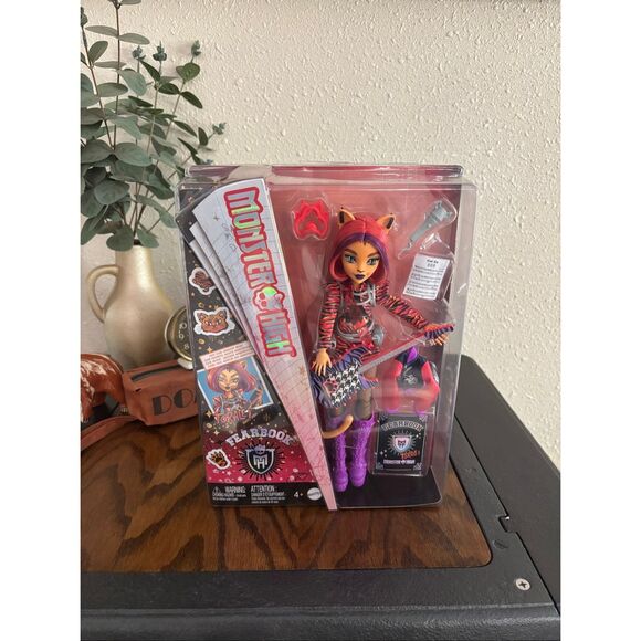 monster high | Toys | Monster High 25 Fearbook Toralei Fashion Doll ...
